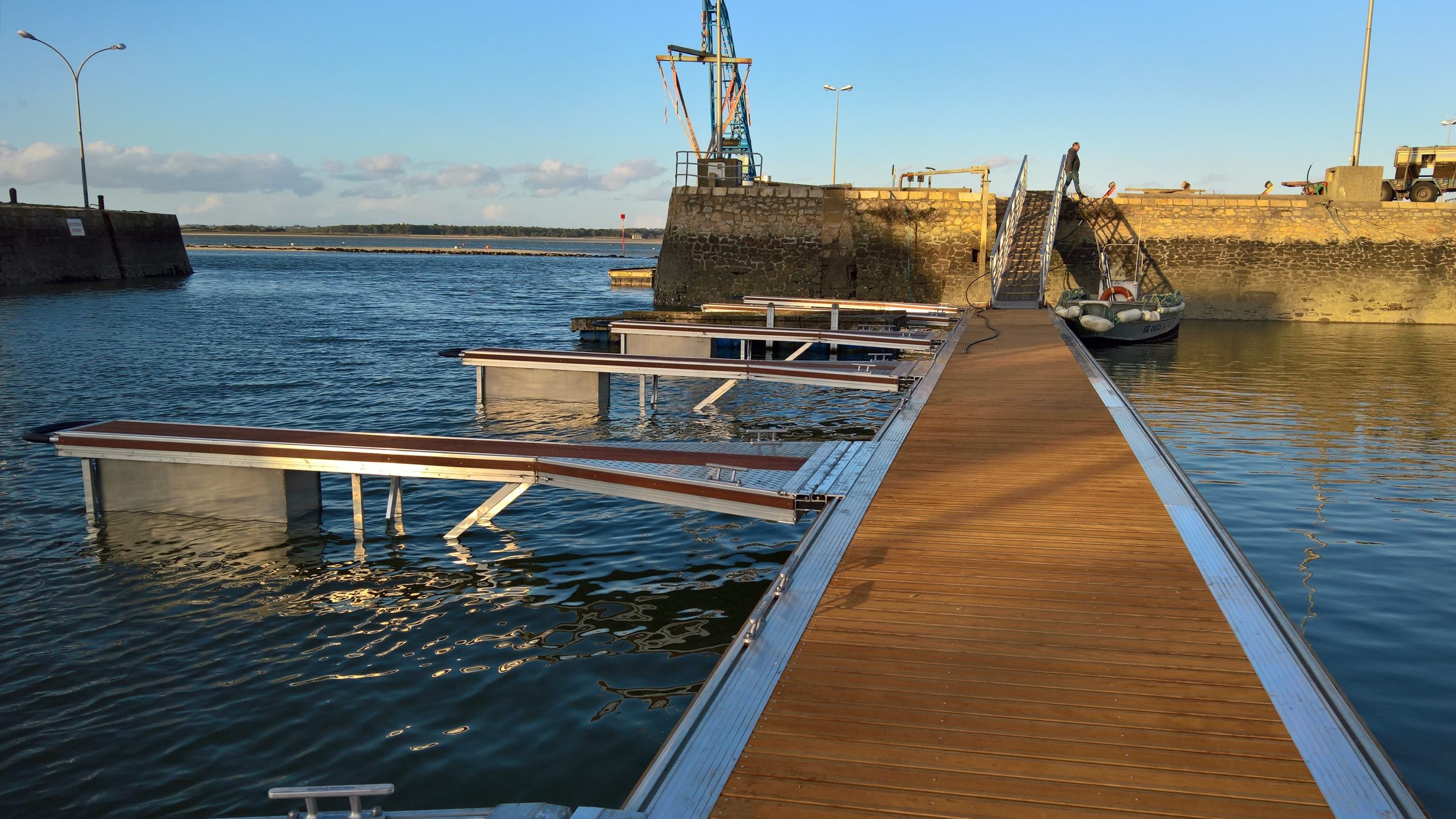 Fabricant de pontons flottants en aluminium - Pech'Alu